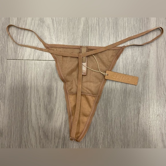 SKIMS | Intimates & Sleepwear | Kim Kardashian Skims Sienna Fits ...